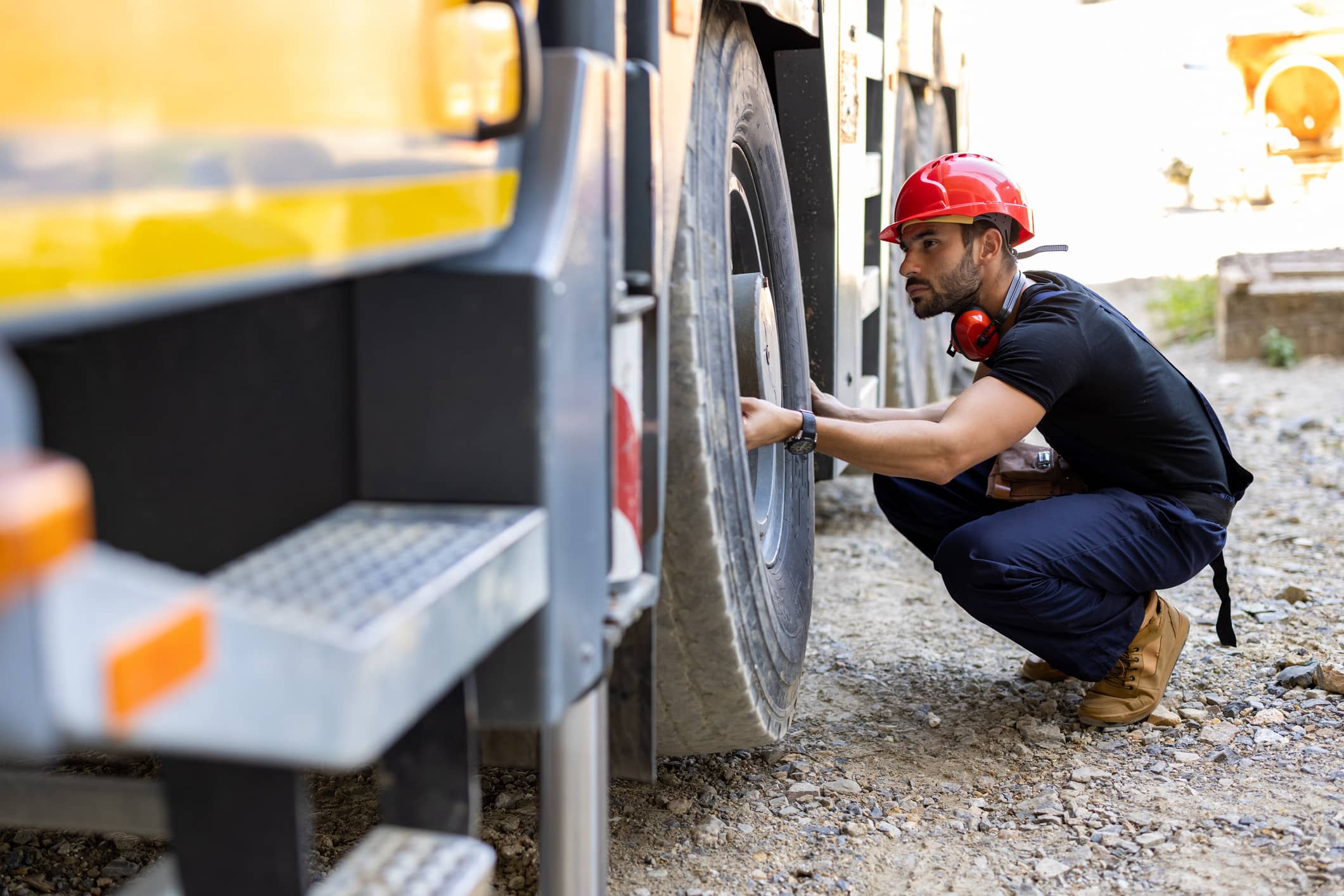 Negligent Truck Maintenance Lawyer Chicago | Walner Law